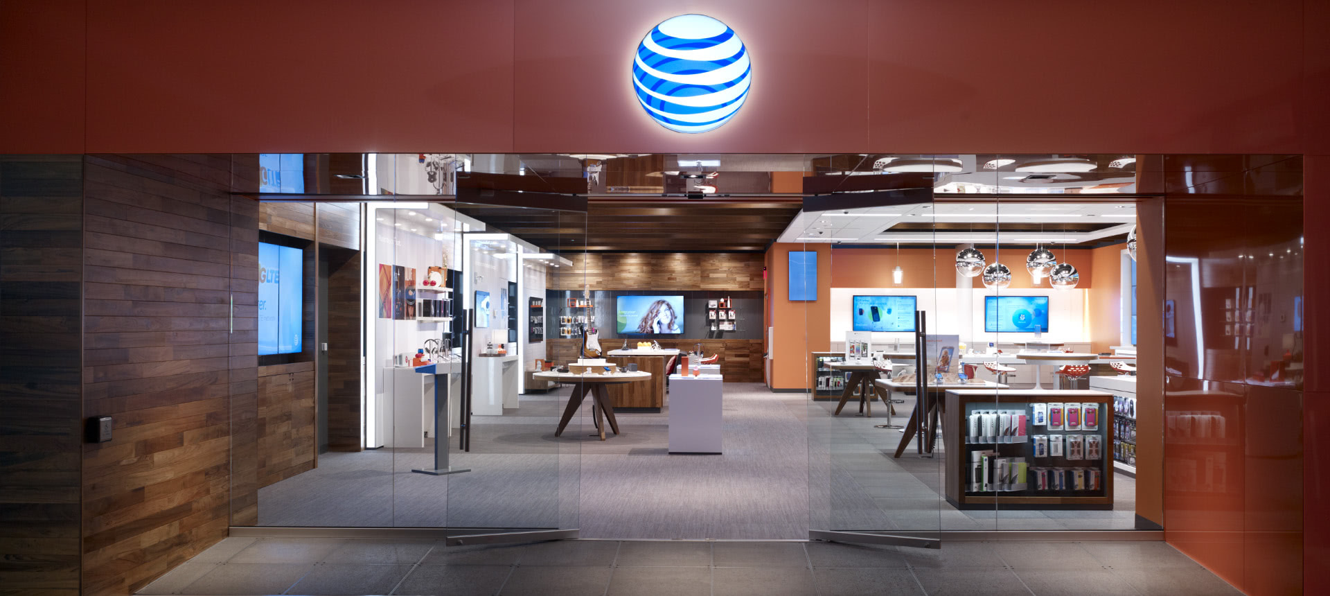 AT&T Announced Plans to Add 1,000 New Stores