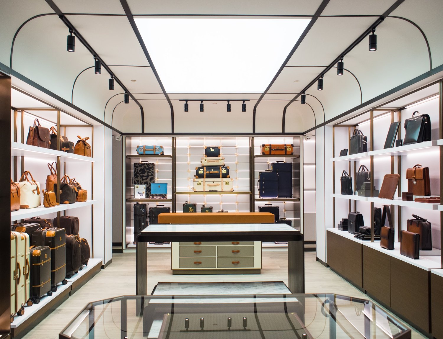 Take a Look at the ‘B Hemmings & Co’ Impressive Yorkville Retail Space